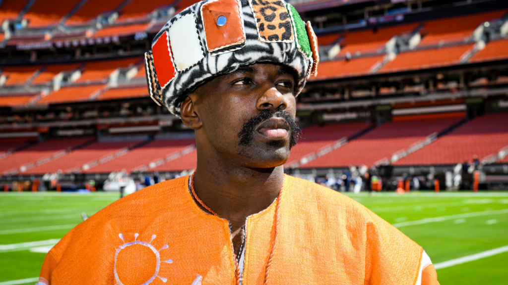 Browns Linebacker Owusu-Koramoah Suffers “Scary” Neck Injury - Afroballers